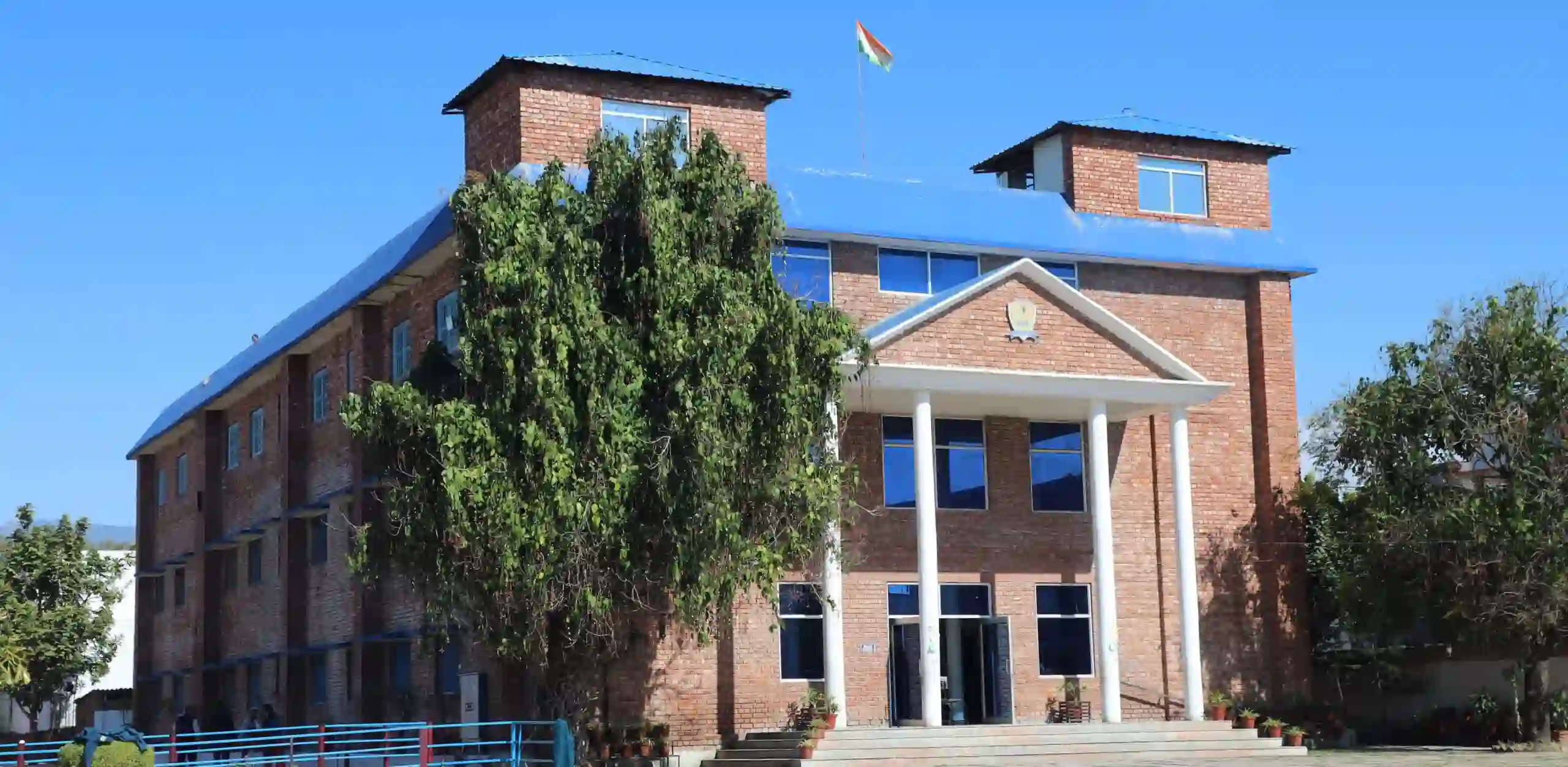 Doon Laurels Academy | Admissions, Fee Structure and Courses